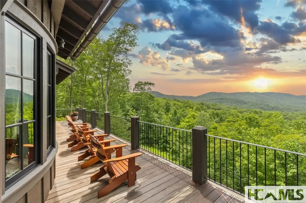 39 Firesong Lane, Glenville, NC 28736 | 1001768 | Cashiers Valley Real ...