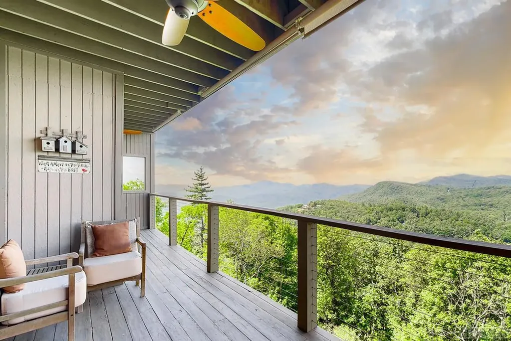 601 V Z Top, Highlands NC Real Estate Listing | MLS# 103921 | Silver Creek Real Estate Group